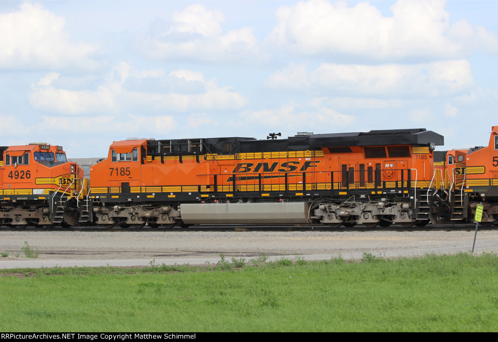 BNSF 7185